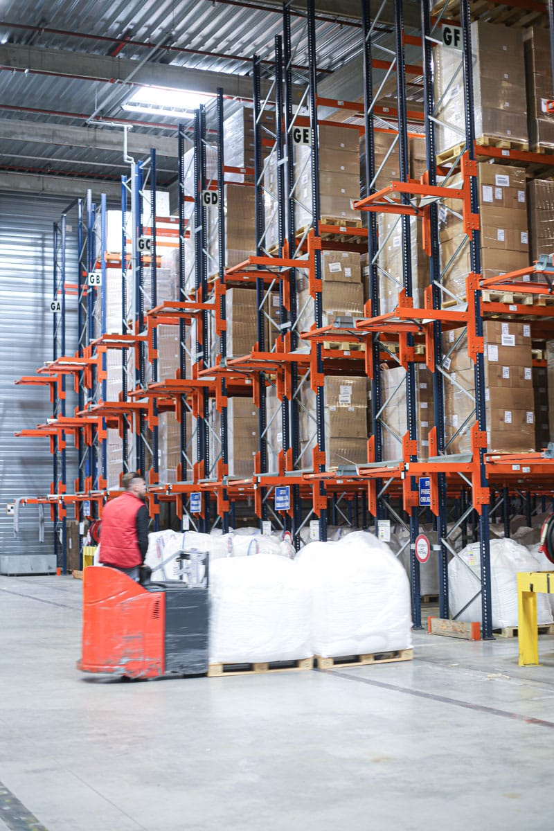 Comment accéder au métier d’agent logistique - Astr'in